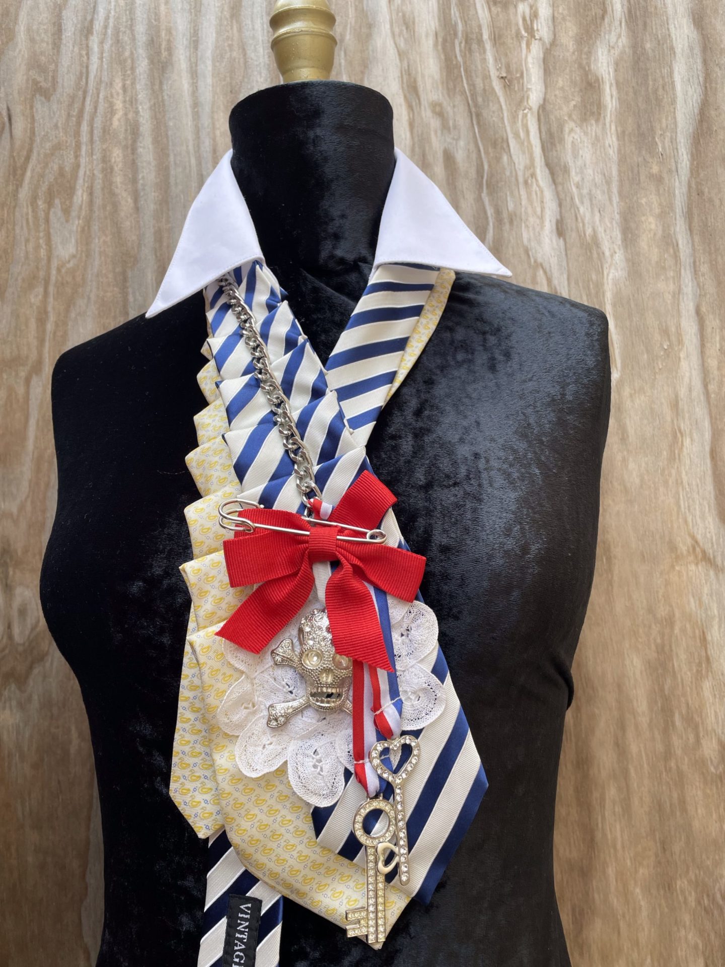 VIVE LA FRANCE (Tie/Belt) – Vintage With A Vengeance