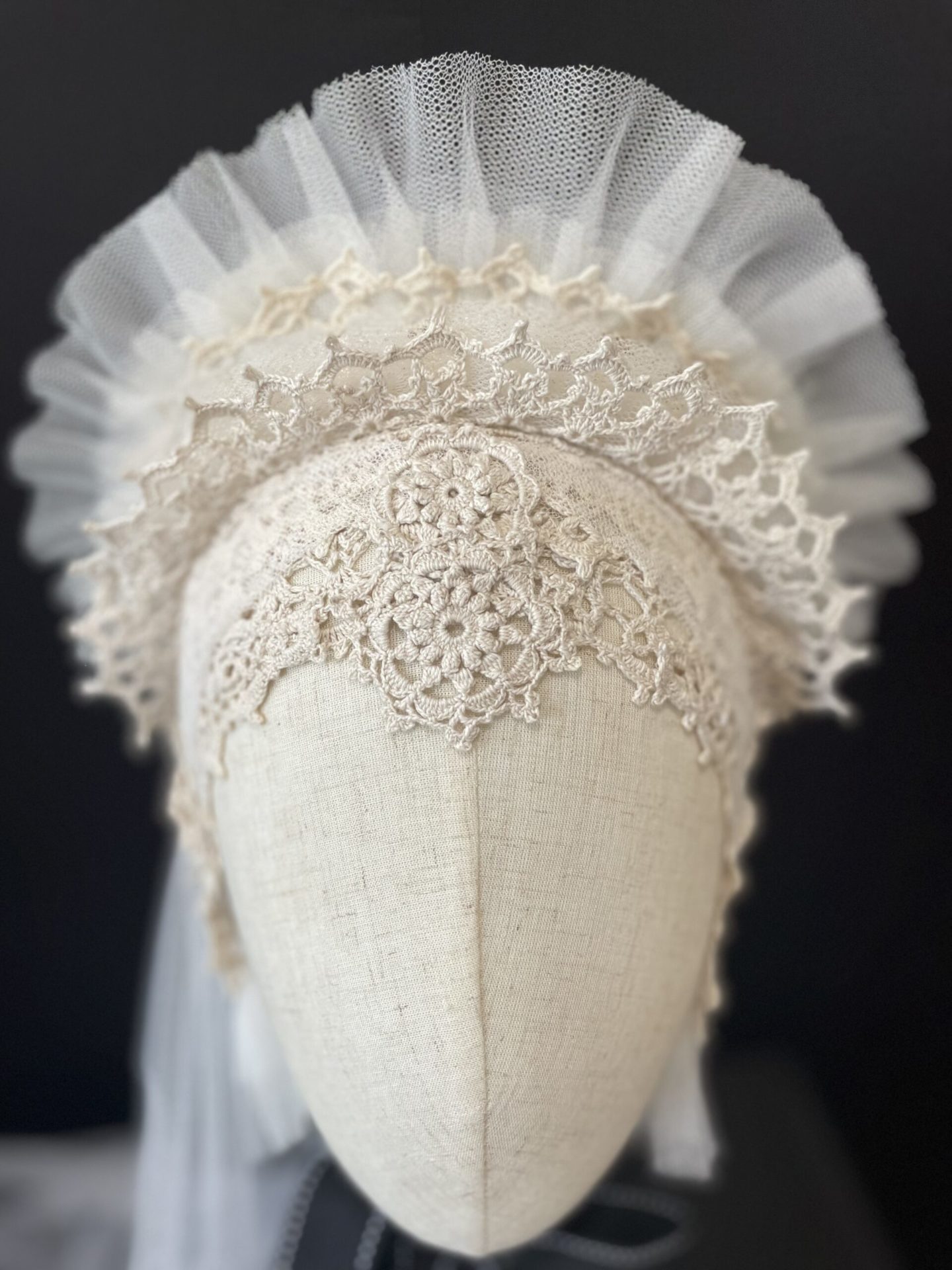 ROMANCE IN THE FORREST: HEADPICE AND VEIL – Vintage With A Vengeance