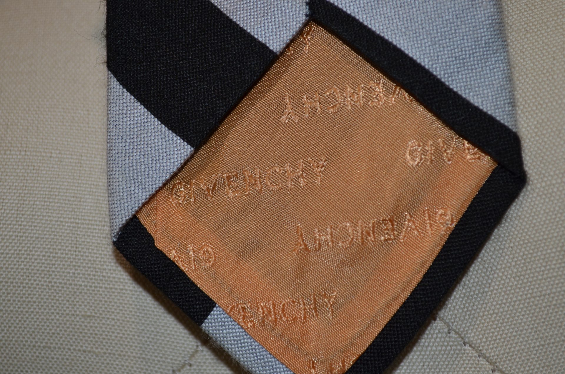 Givenchy Vintage Tie – Vintage With A Vengeance