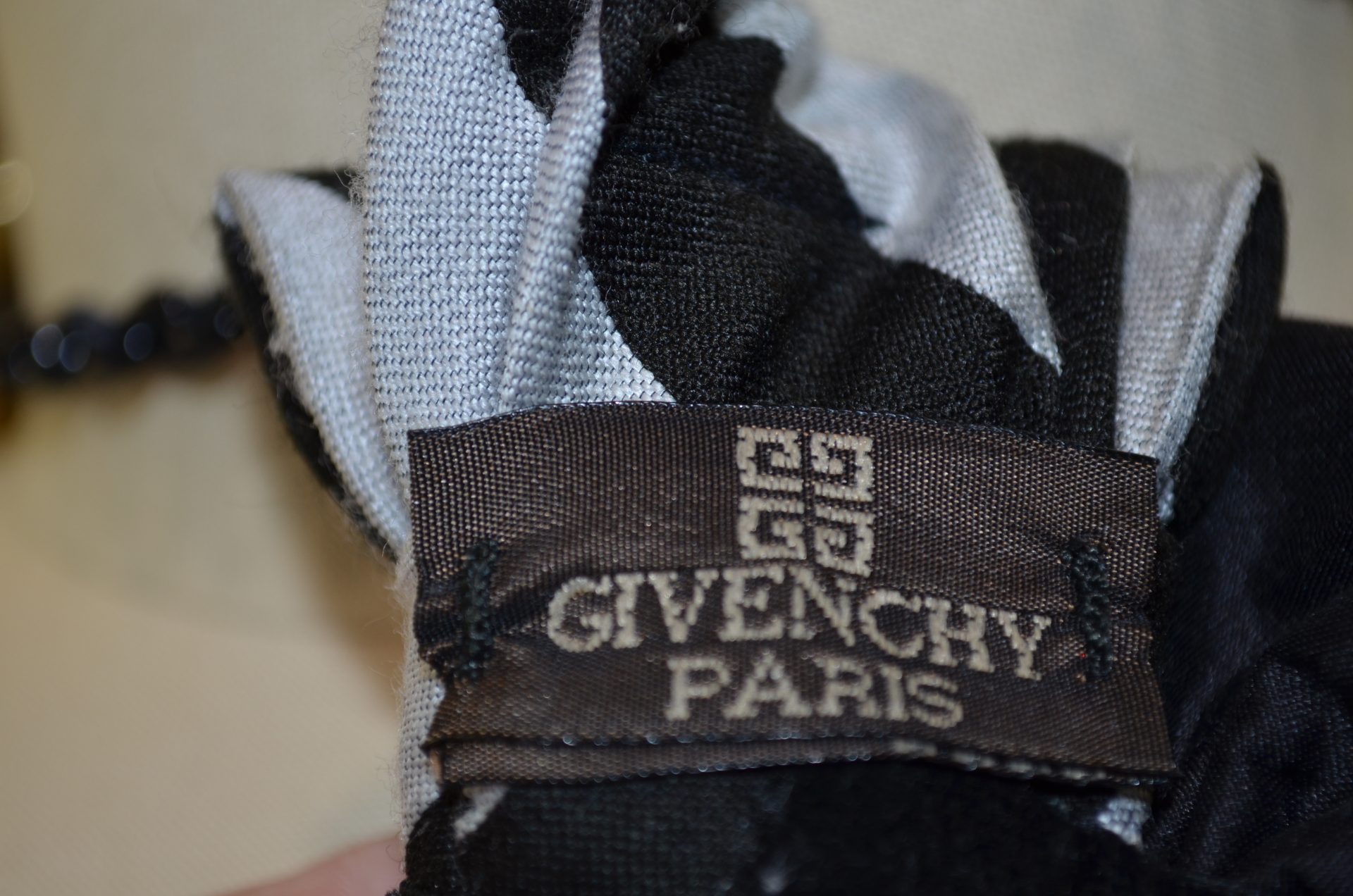 Givenchy Vintage Tie – Vintage With A Vengeance
